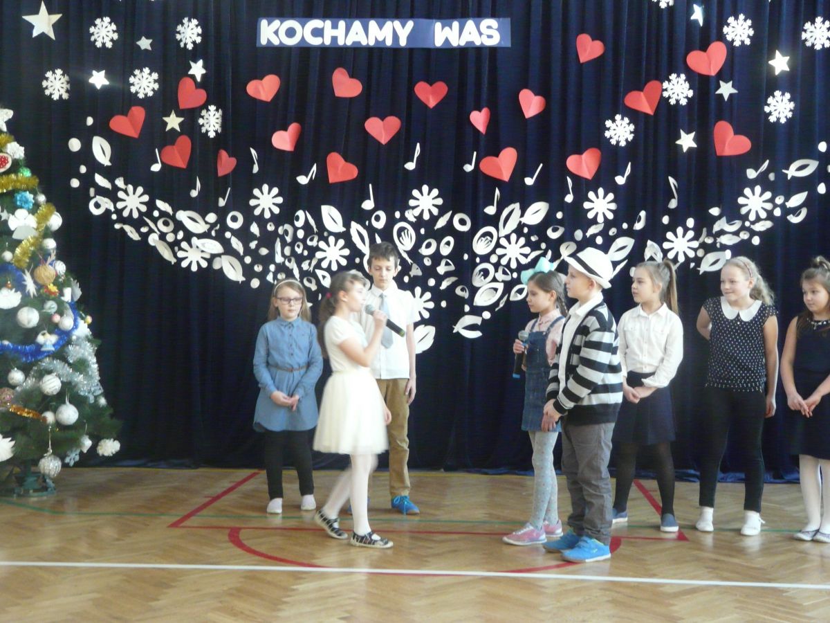 DZIEŃ BABCI I DZIADKA | Szkoła Podstawowa nr 7 im. Partyzantów Ziemi Kieleckiej w Kielcach